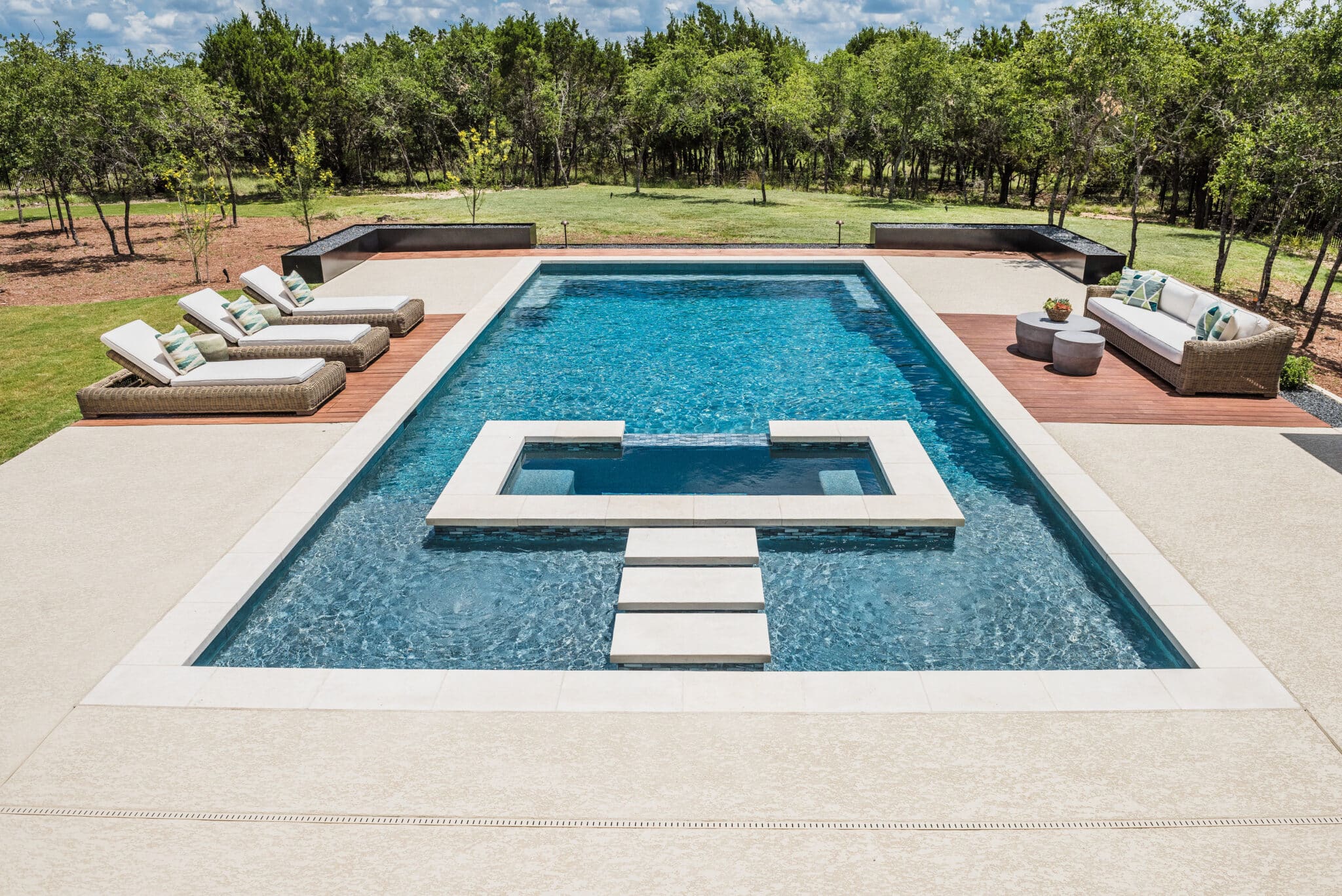 Geometric Pools & Geometric Pool Designs - Premier Pools