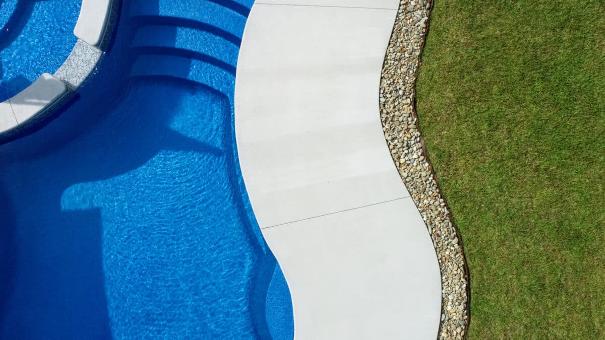 Dye Your Pool Green For St. Patrick’s Day